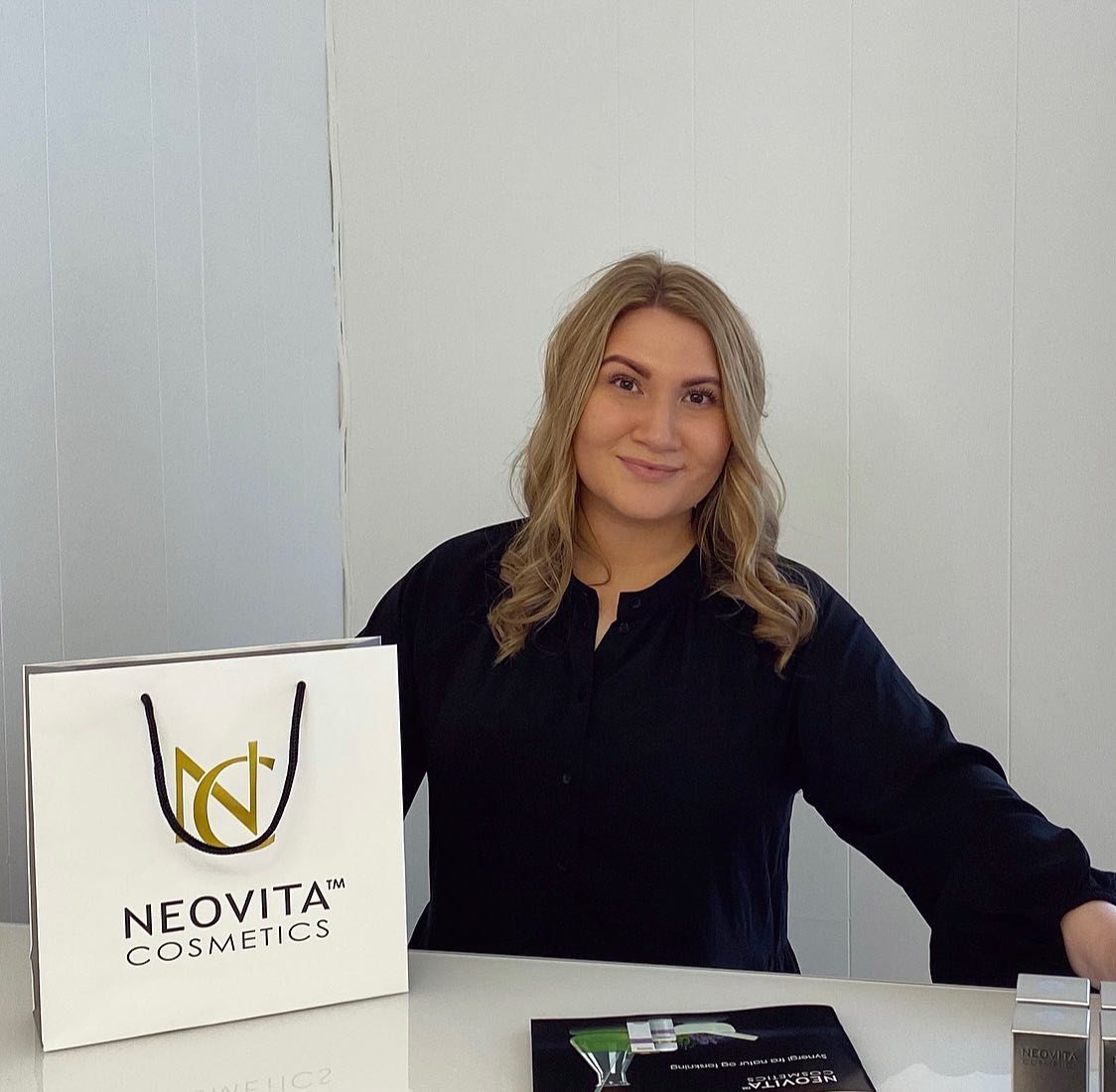 | Kosmetolog Laura Byriel